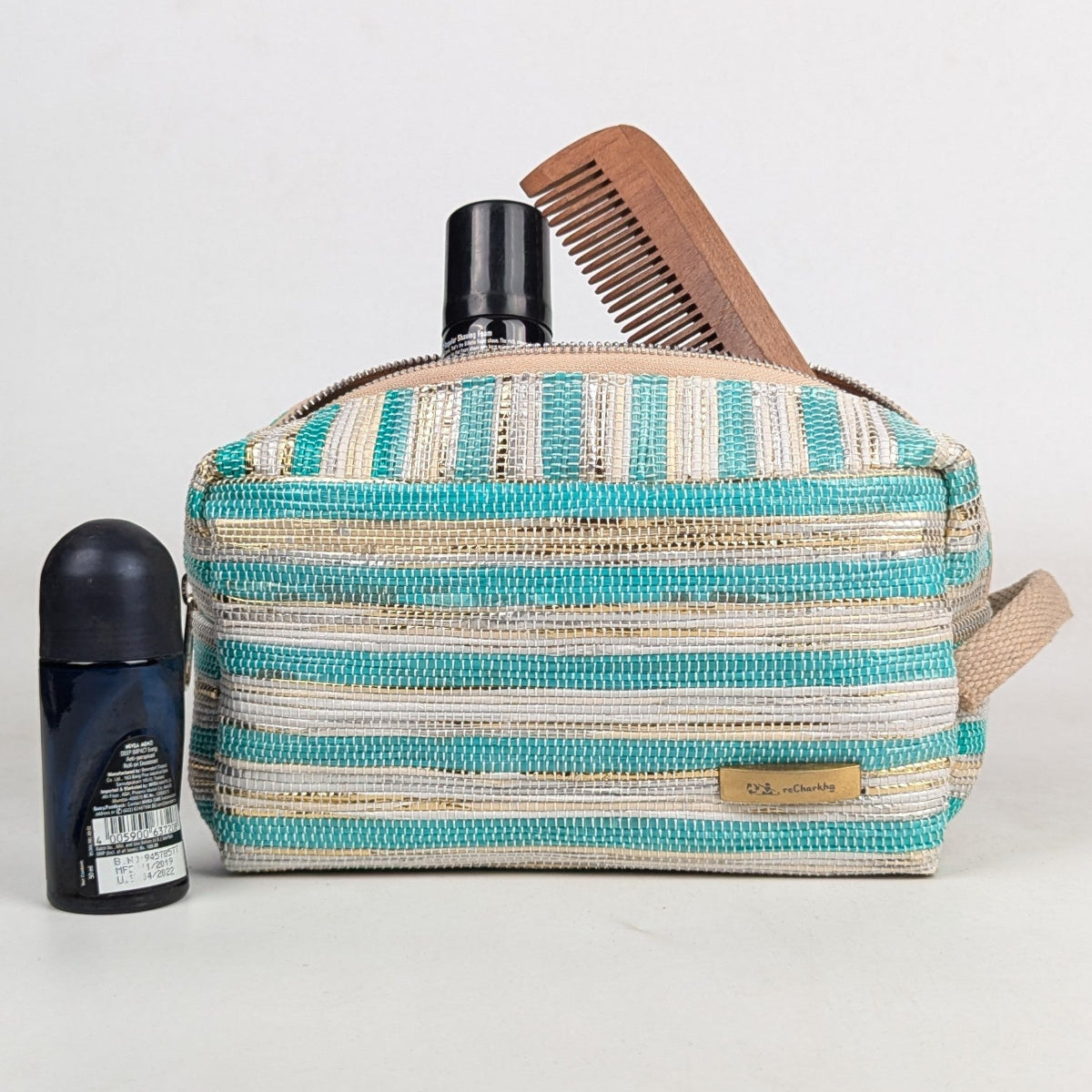 Upcycled Handcrafted Travel Pouch (TK0126-009) PS_W – reCharkha - The ...